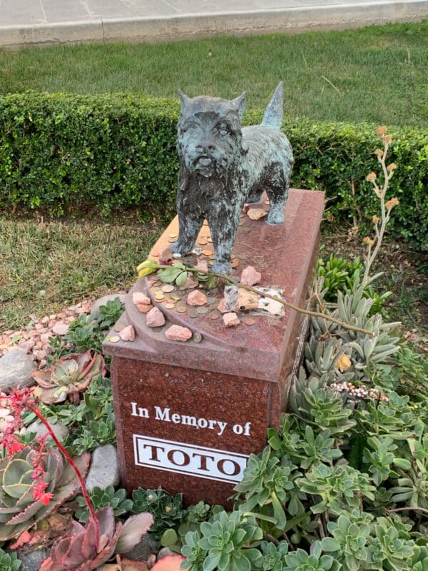 Celebrity Gravesites - A Guide To Visiting LA's Most Famous Graves ...