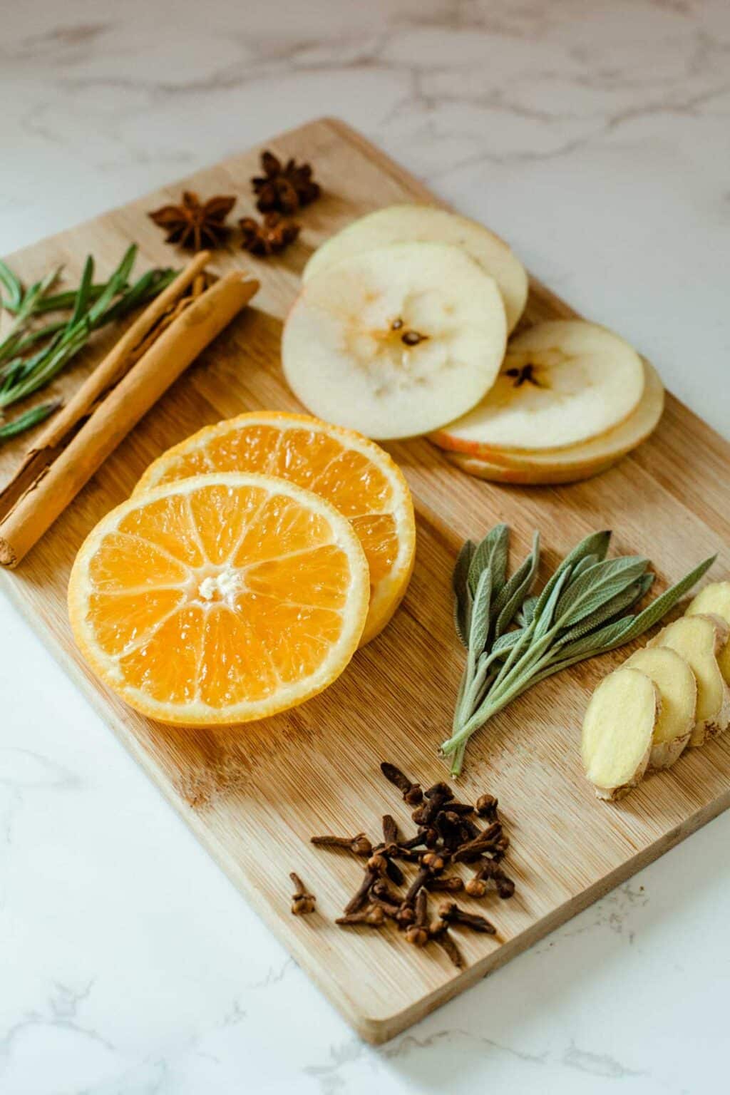 9 Fall Simmer Pot Recipes (Crock Pot Potpourri) | theseasidecalls.com