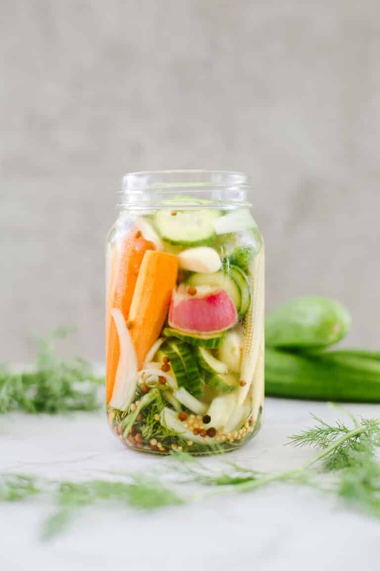 Quickles (No-Cook Refrigerator Pickles) | theseasidecalls.com